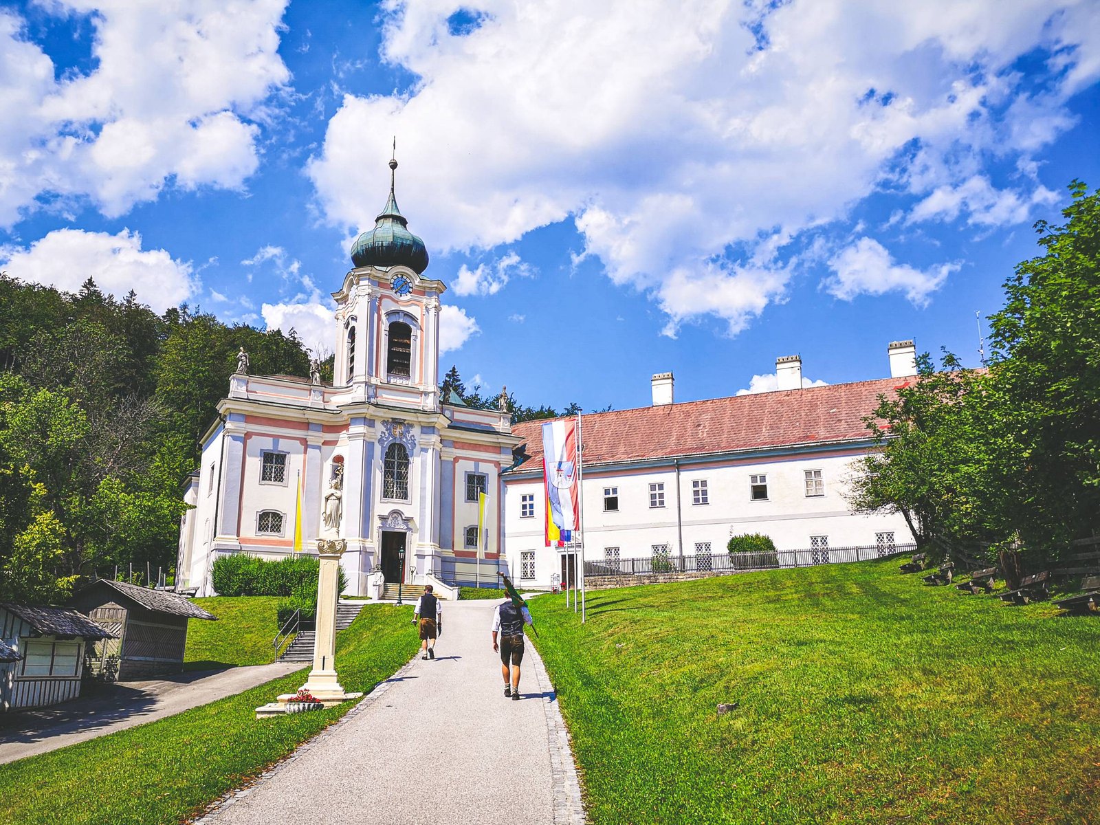 Gutenstein Guide to Hiking in Alps & Mariahilfberg | Connecting Vienna