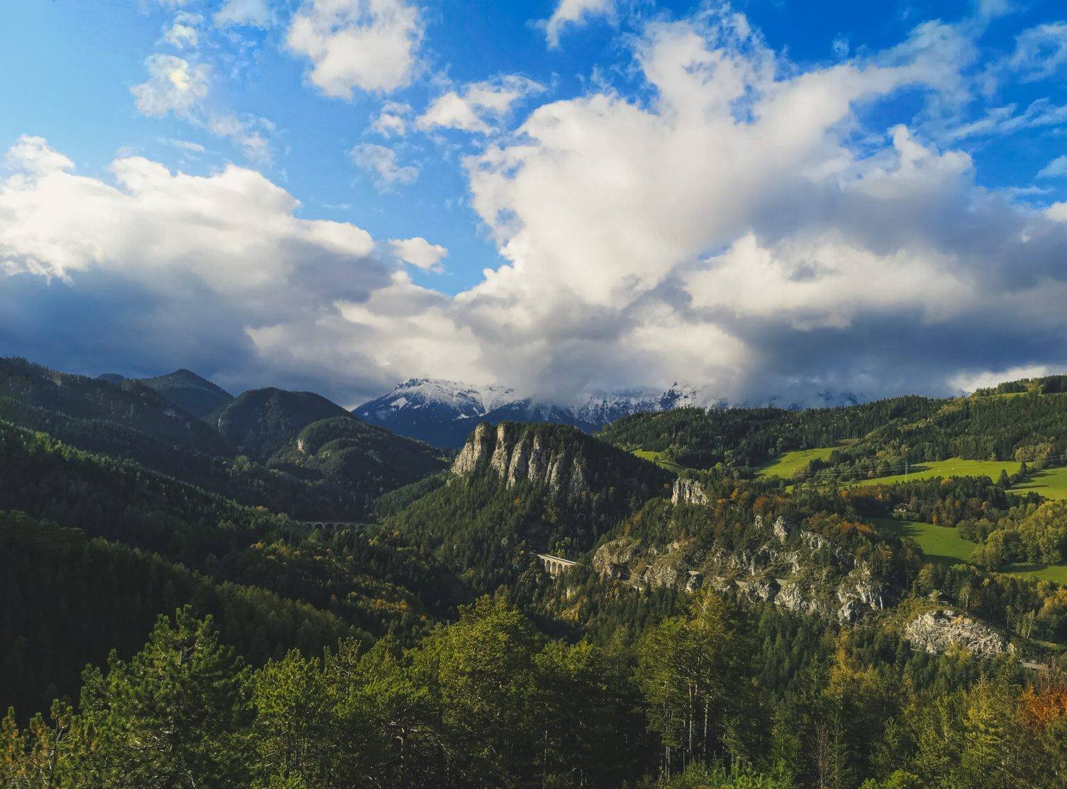 Best Hiking Day Trips from Vienna to the Alps - Connecting Vienna