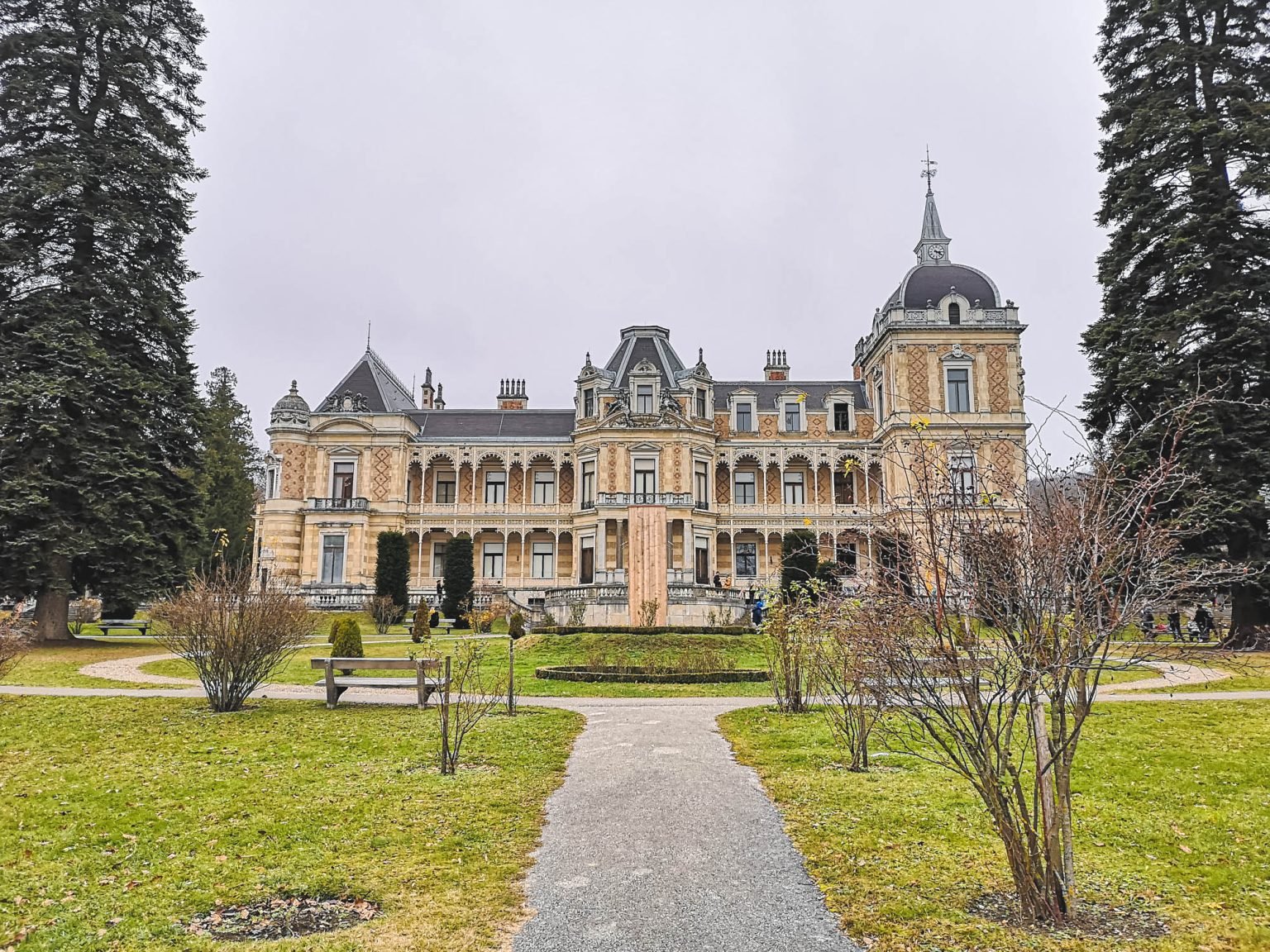 Local’s Guide to Hietzing, the 13th District of Vienna - Connecting Vienna