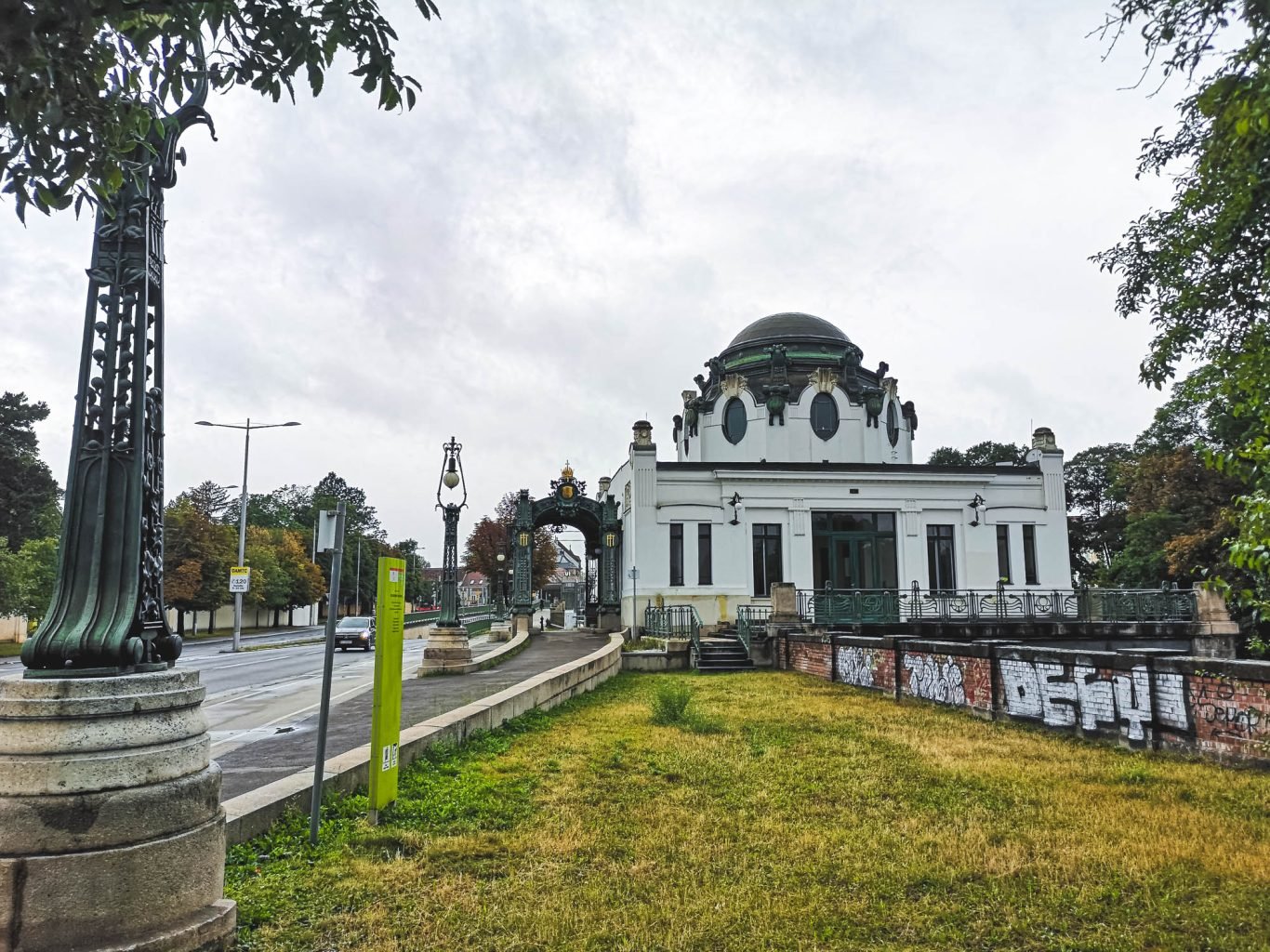 Local’s Guide to Hietzing, the 13th District of Vienna - Connecting Vienna